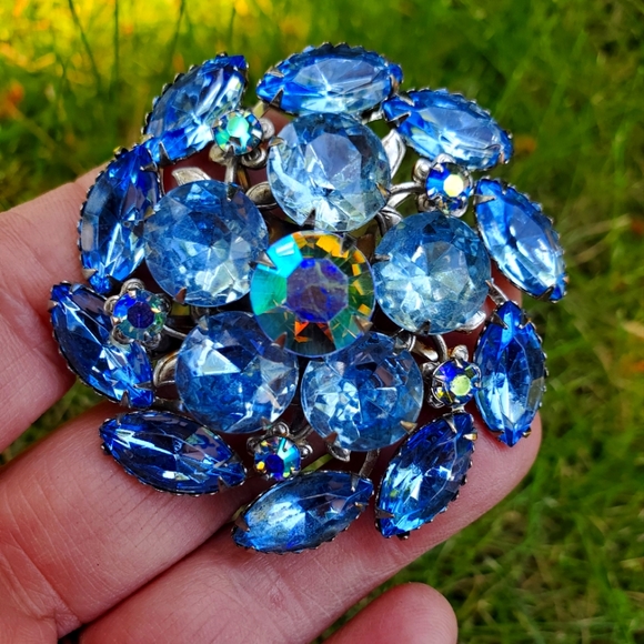 Vintage | Jewelry | Vintage Blue Glass Brooch | Poshmark